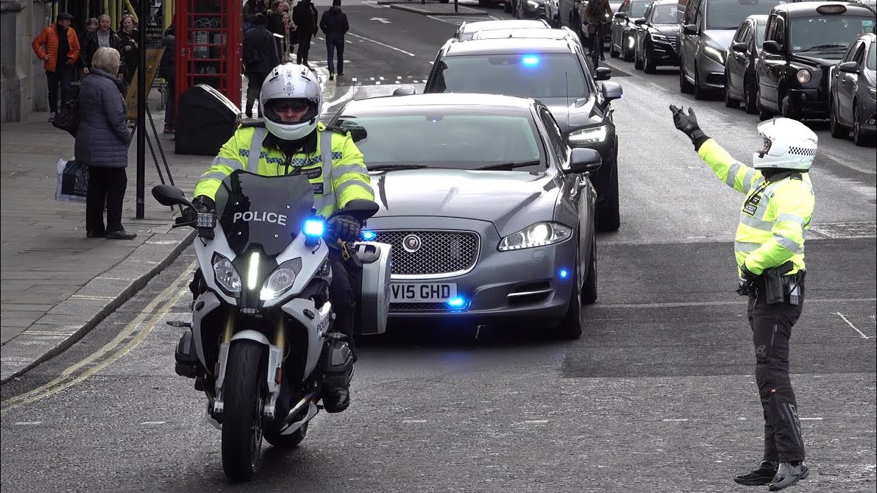 Police struggle with London traffic while escorting Morawiecki of Poland 🇵🇱 🇬🇧 - YouTube