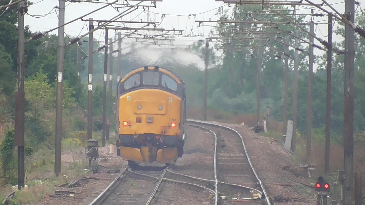 Class 37 Locomotive No 37402 - YouTube