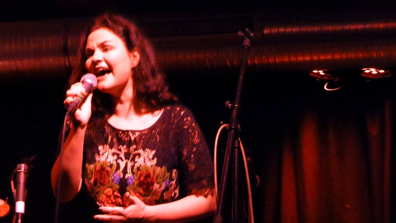 Mimi Schell - White roses in bloom (Hamburg 20.12.2014) - YouTube