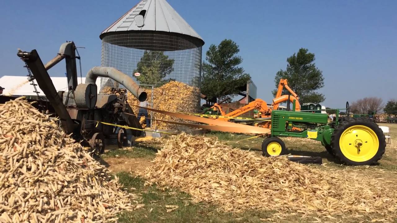 Corn Shelling - YouTube