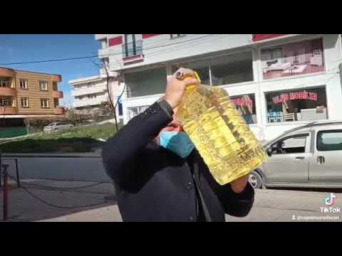 Sıvı yağ alan vatandaşın sevinci