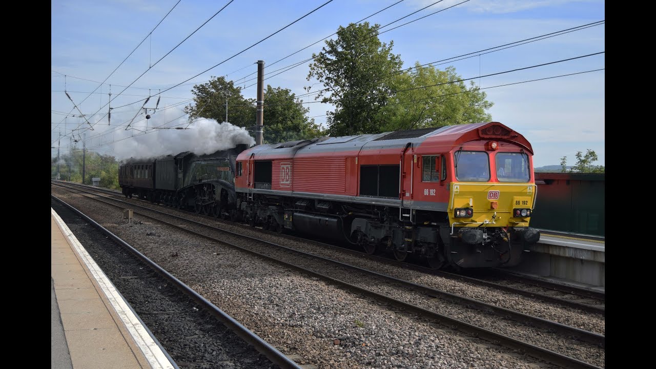 DB Cargo Class 66 Piloting 60009 'Union Of South Africa' [HD] - YouTube