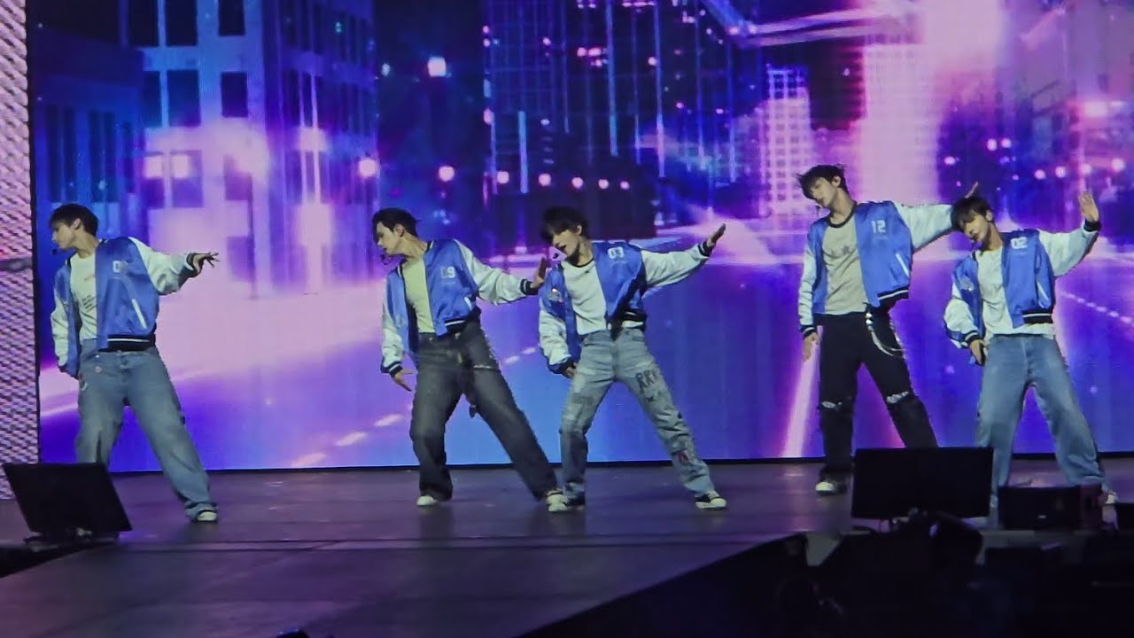 [250327] Tomorrow x Together - Resist (Not Gonna Run Away) 🩵 (live in ...