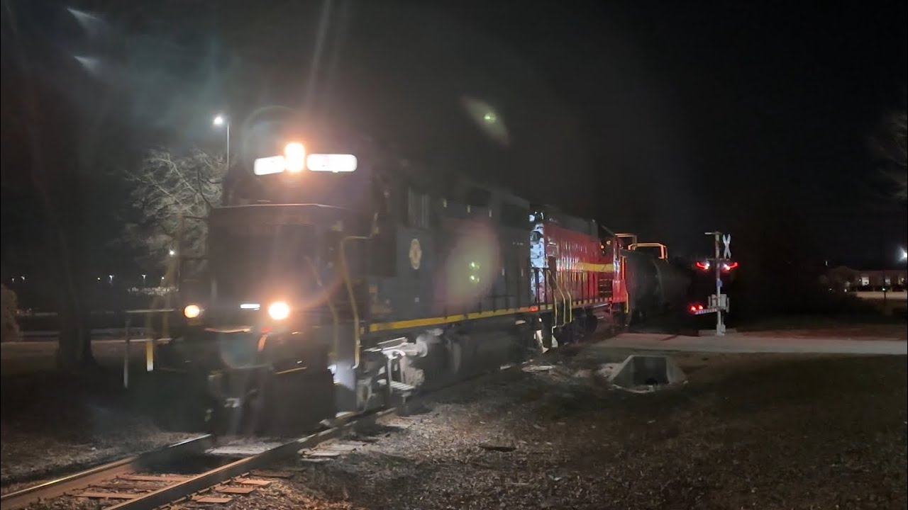 CLNA 114 GP38-2 GP15-1 EPIC notch 8 action dragging 44 cars w/ cool ...