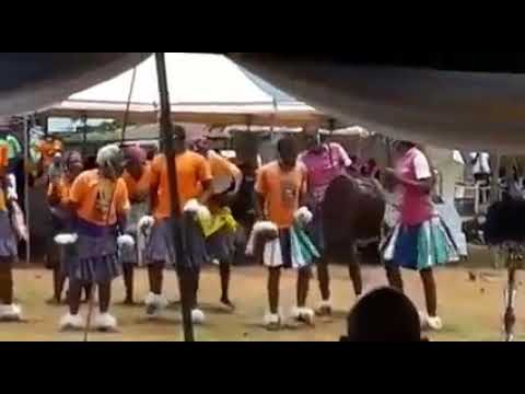 African Zimbabwean Muchongoyo Traditional Dance - YouTube