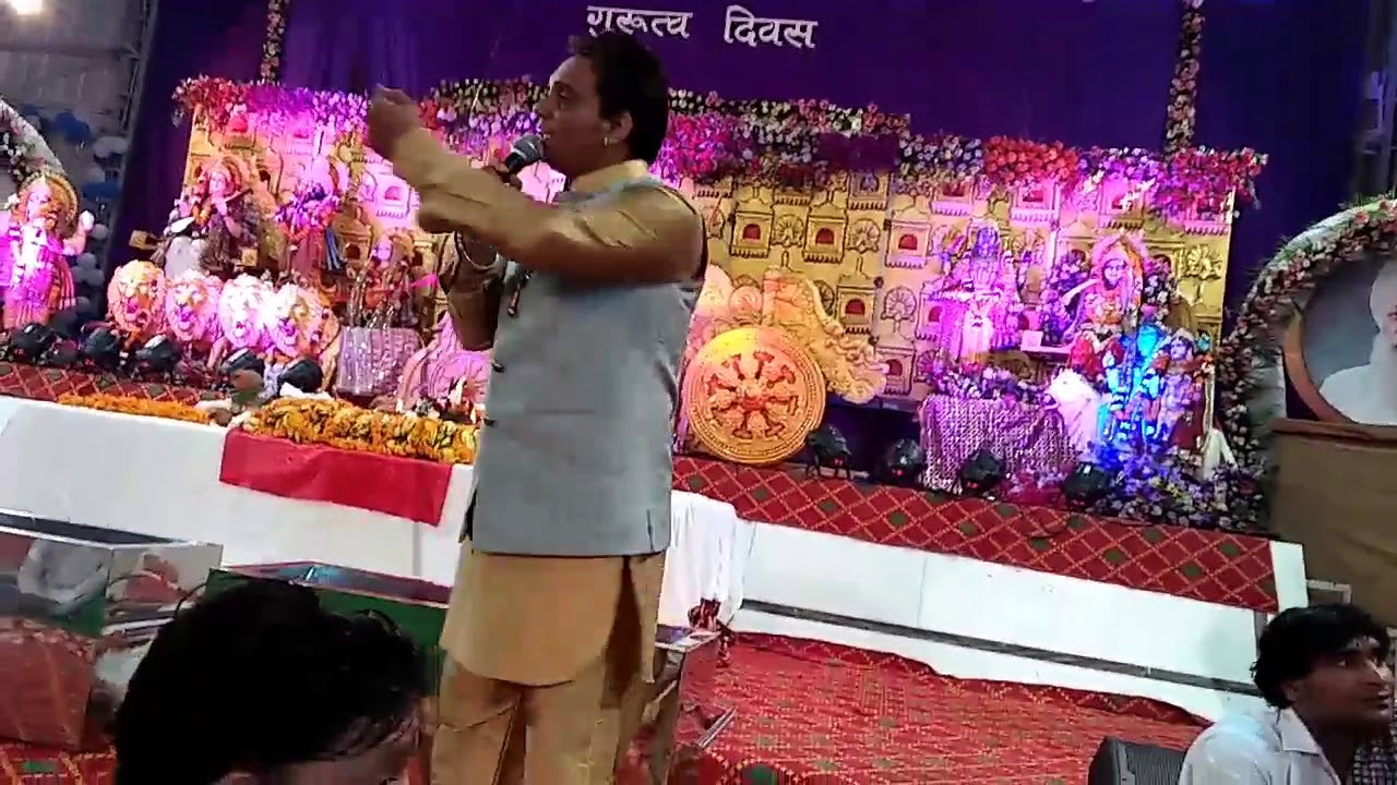 Monu mahi live bhajan kamli - YouTube