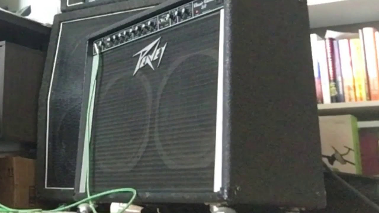 Peavey Classic Chorus 212 Guitar Amp - YouTube
