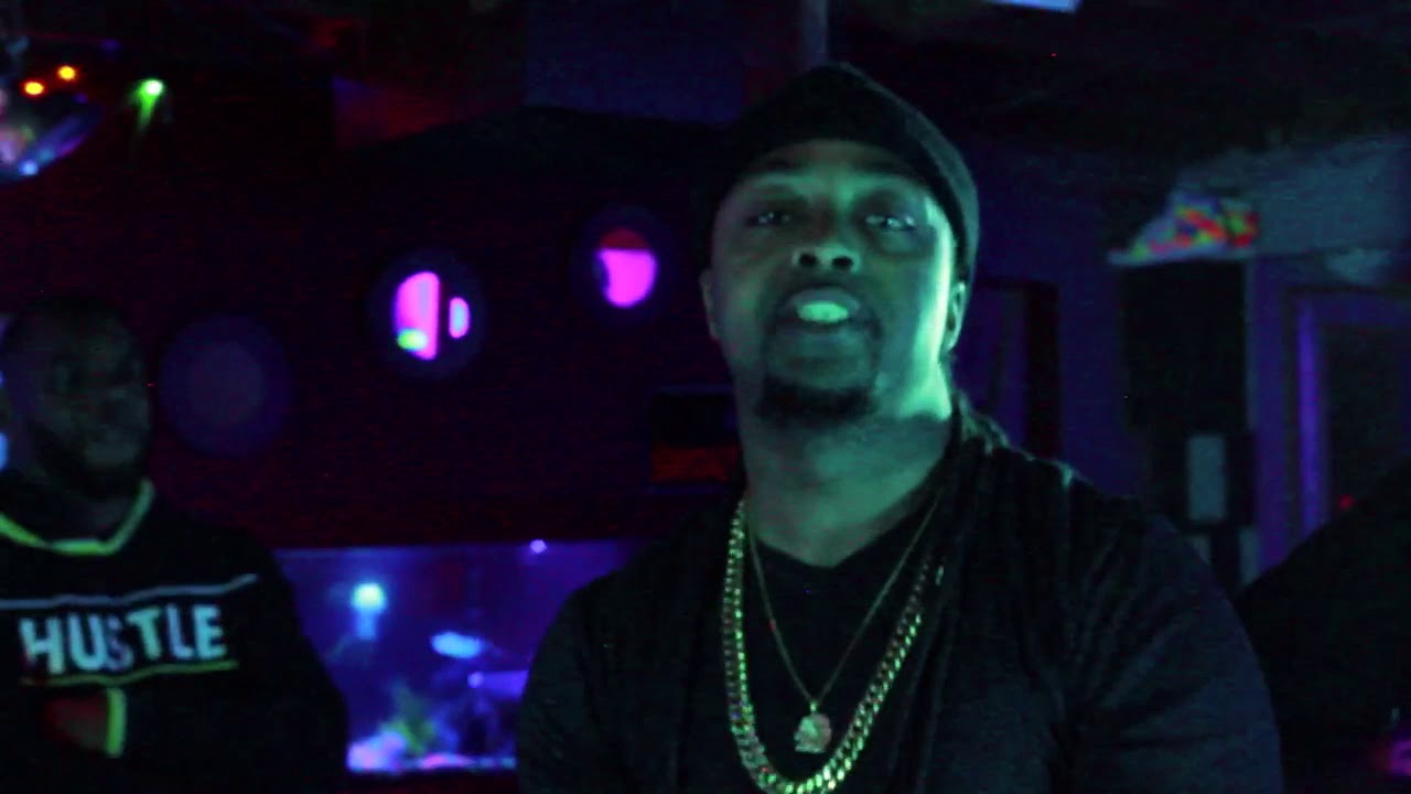 Mike Digg - Ouhhh (Official Music Video) NEW - YouTube