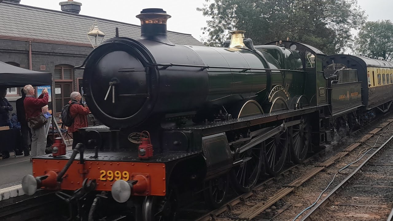 GWR Saint 2999 Lady Of Legend arrives into Bridgnorth working ...