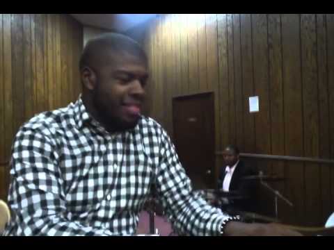 Josh Mayfield On Organ Praise break - YouTube
