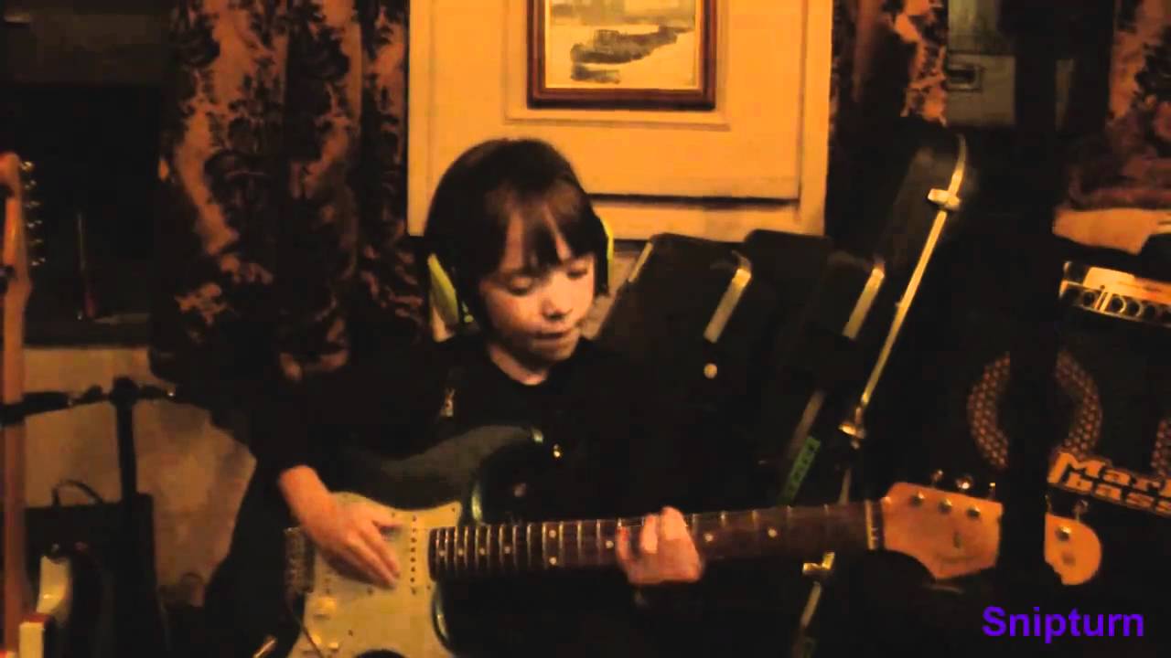 Glenn and Leon Tilbrook - James Bond theme, 22nd February 2011 - YouTube