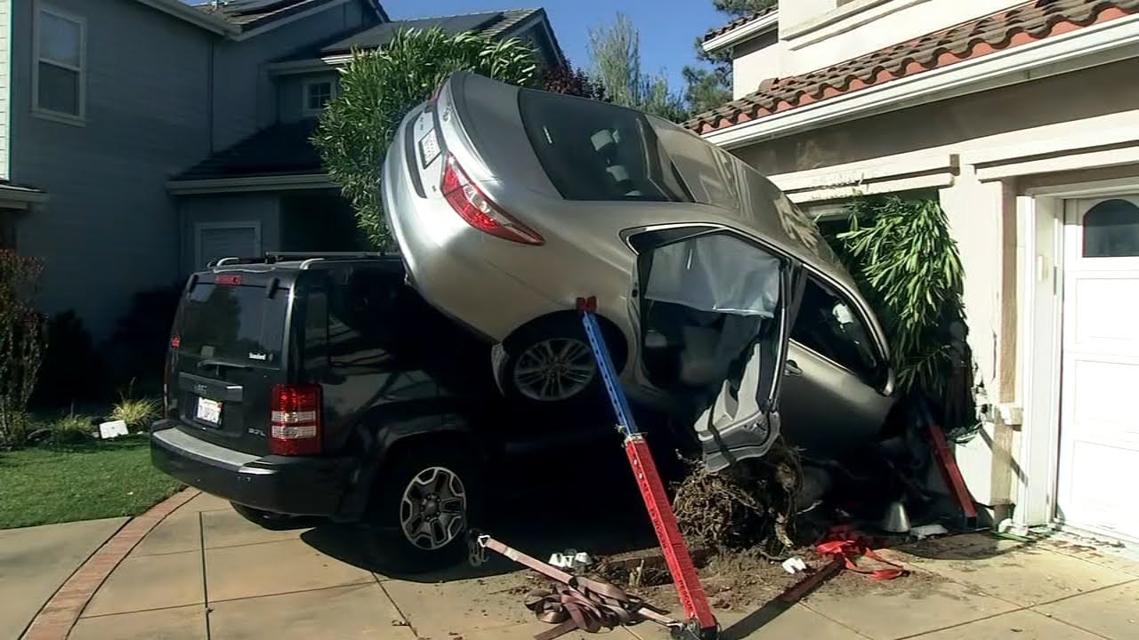 CRAZIEST DASHCAM CAR CRASH COMPILATION 😳 | EPS.1 - YouTube