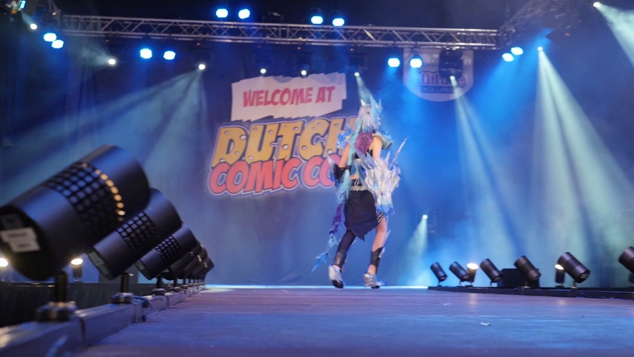 DCC Sunday cosplay act 9: Shyvana - YouTube