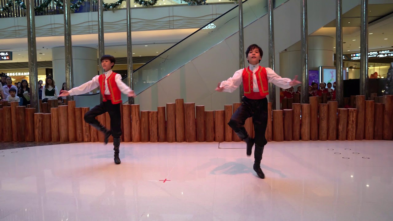 2018 X'mas Dance Performance Part 1 005 - YouTube