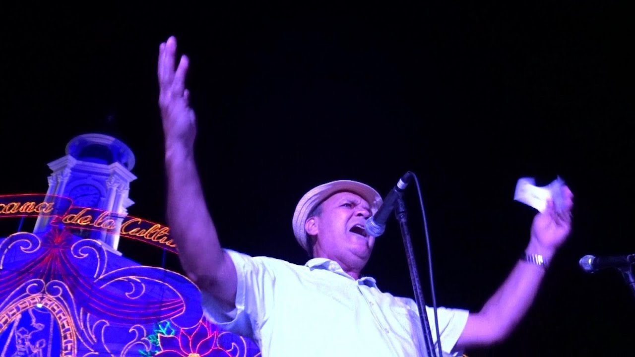 Trovadores de Puerto Rico cantan décima a la bandera puertorriqueña ...