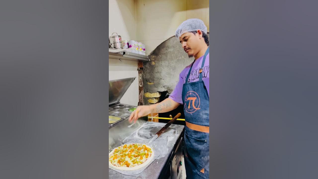 How to make chicken tikka pizza chef Gokul | #kitchen #pizza # - YouTube