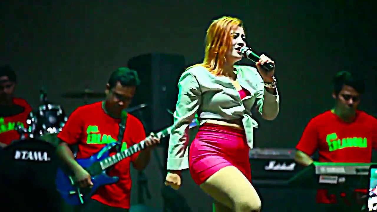 GOYANG NOVI ANANDA SEMAKIN MANTAB ILANG ROSO - YouTube