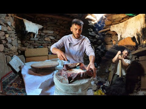 YAYLANIN ÜÇ AYLIK EMEĞİ(KIŞA KEÇİ DERİSİNE KEŞLERİ BASTIK)