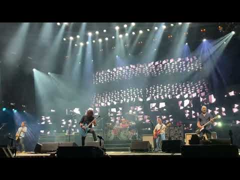 Foo Fighters - Enter Sandman (Metallica cover live in Chicago 2023)