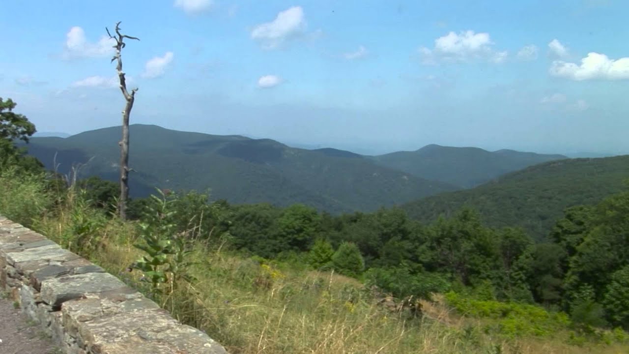 Thorofare Mountain Overlook Skyline Drive - YouTube