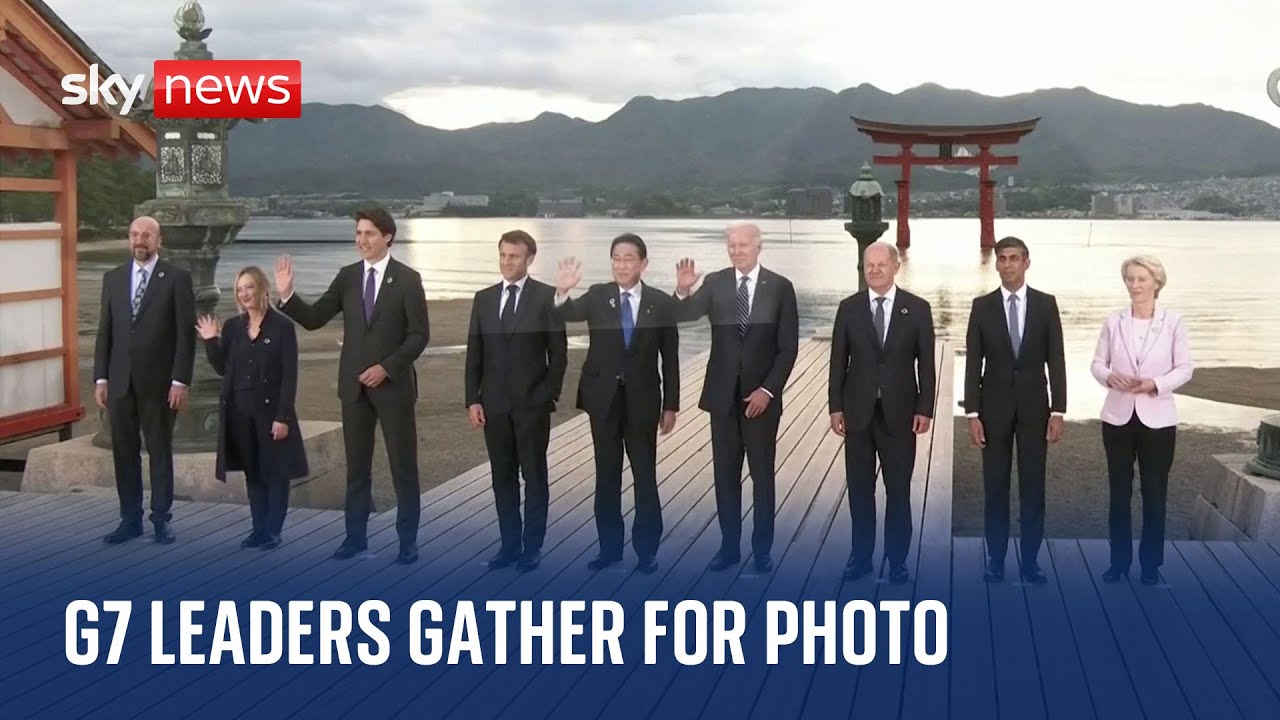 World leaders gather for G7 'family photo' in Japan - YouTube