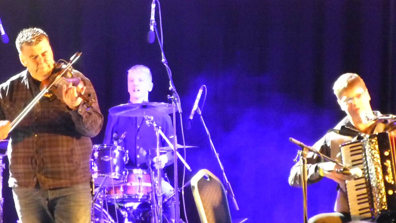 Skipinnish at Oban Live 2016.. walking on the waves with Norrie MacIver ...
