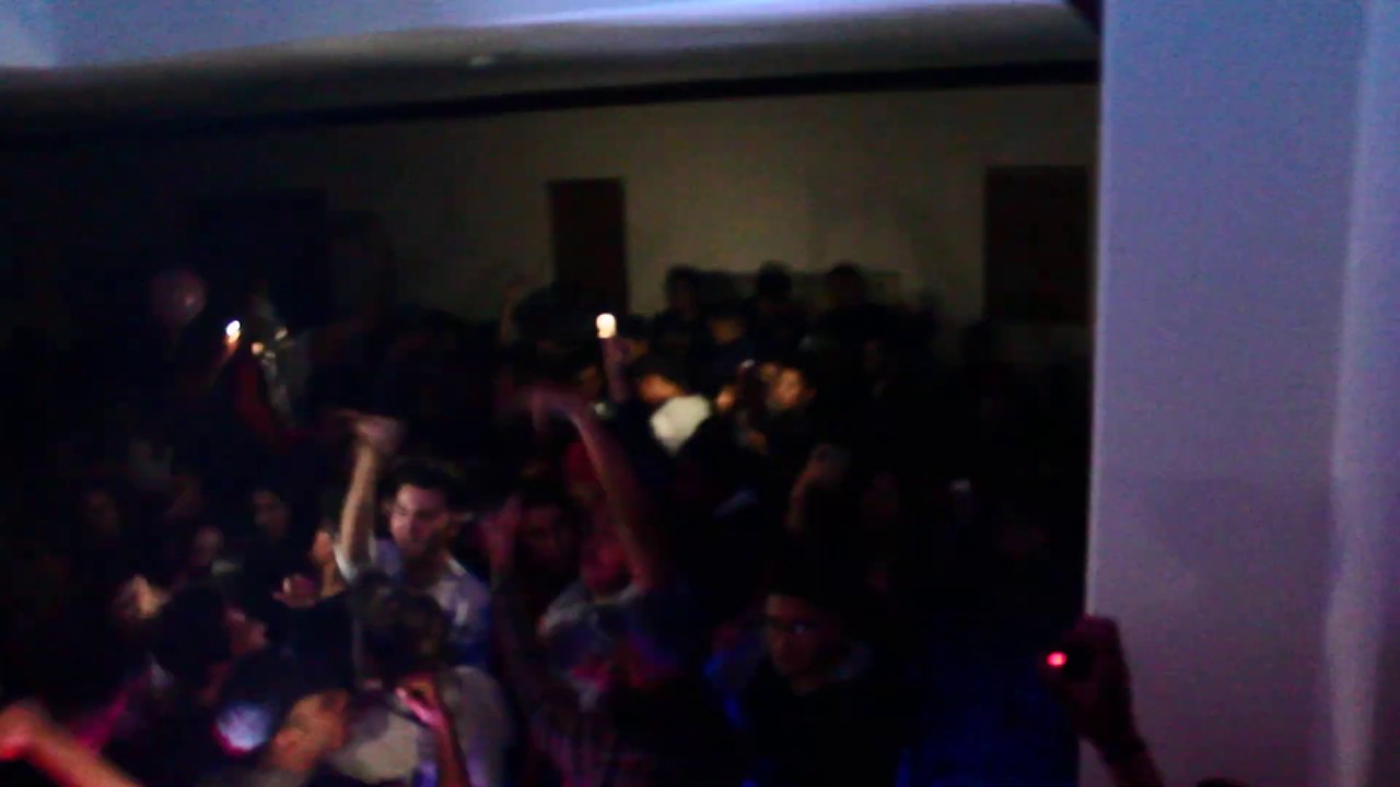 UNCONTROLABLE Crowd (House Party) LA - YouTube