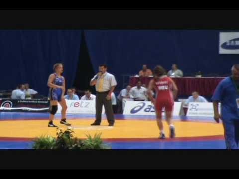 Helen Maroulis (USA) dec. Maria Gaidau (MDA) 55 kg women's freestyle at Junior Worlds