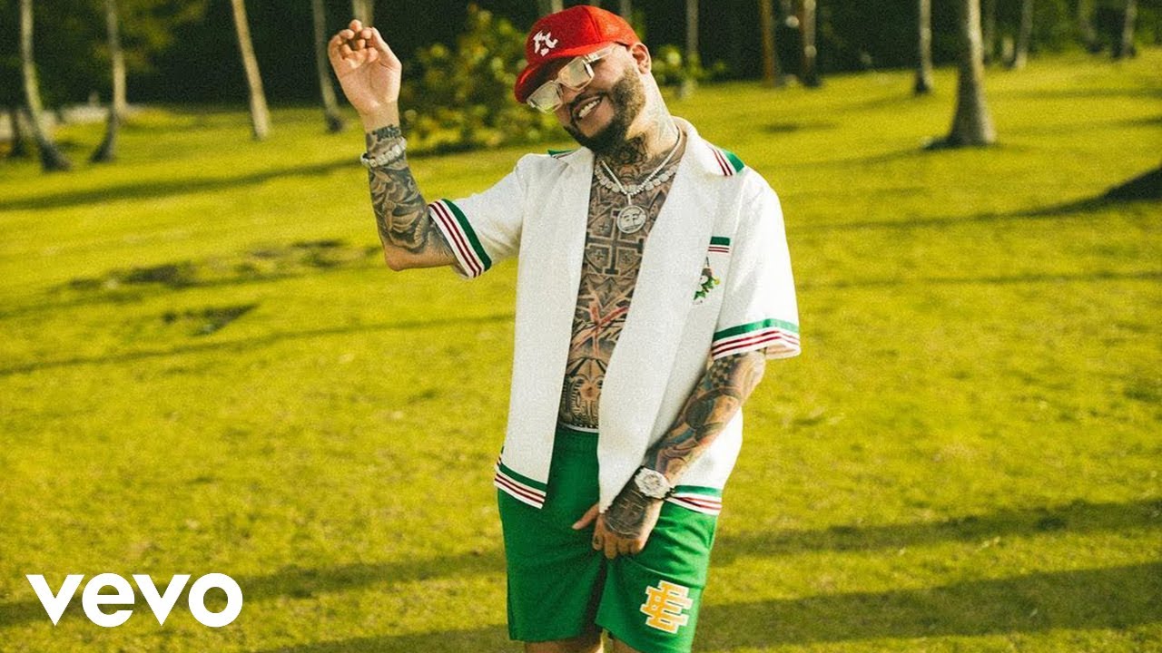 Farruko - Pepas (Official Letra/Lyrics) - YouTube