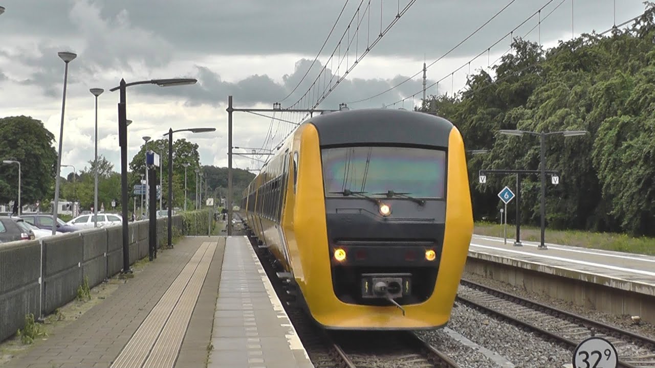 DM '90 (Buffel) arriveert op station Wierden! - YouTube