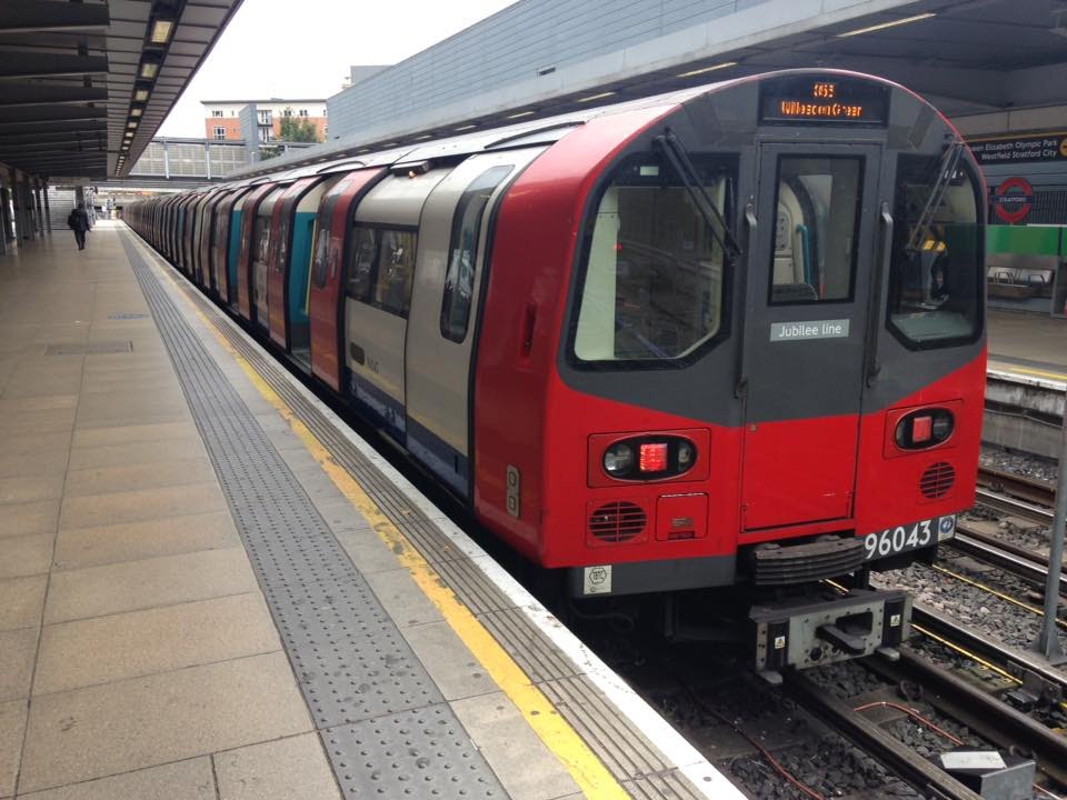 Set 96418 Alstom 1996 Stock (London Underground) (Westminster to ...