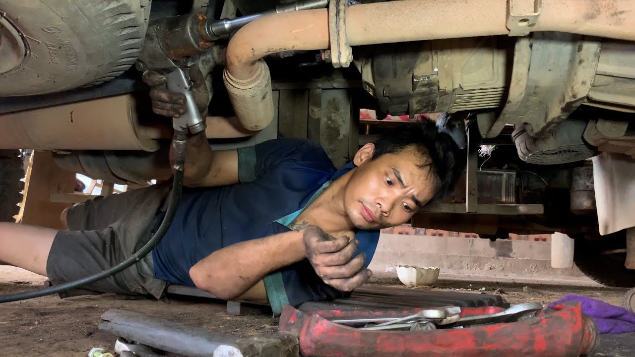 Genius engineer, Repair, truck gearbox, broken clutch plate, replace new spare parts - YouTube
