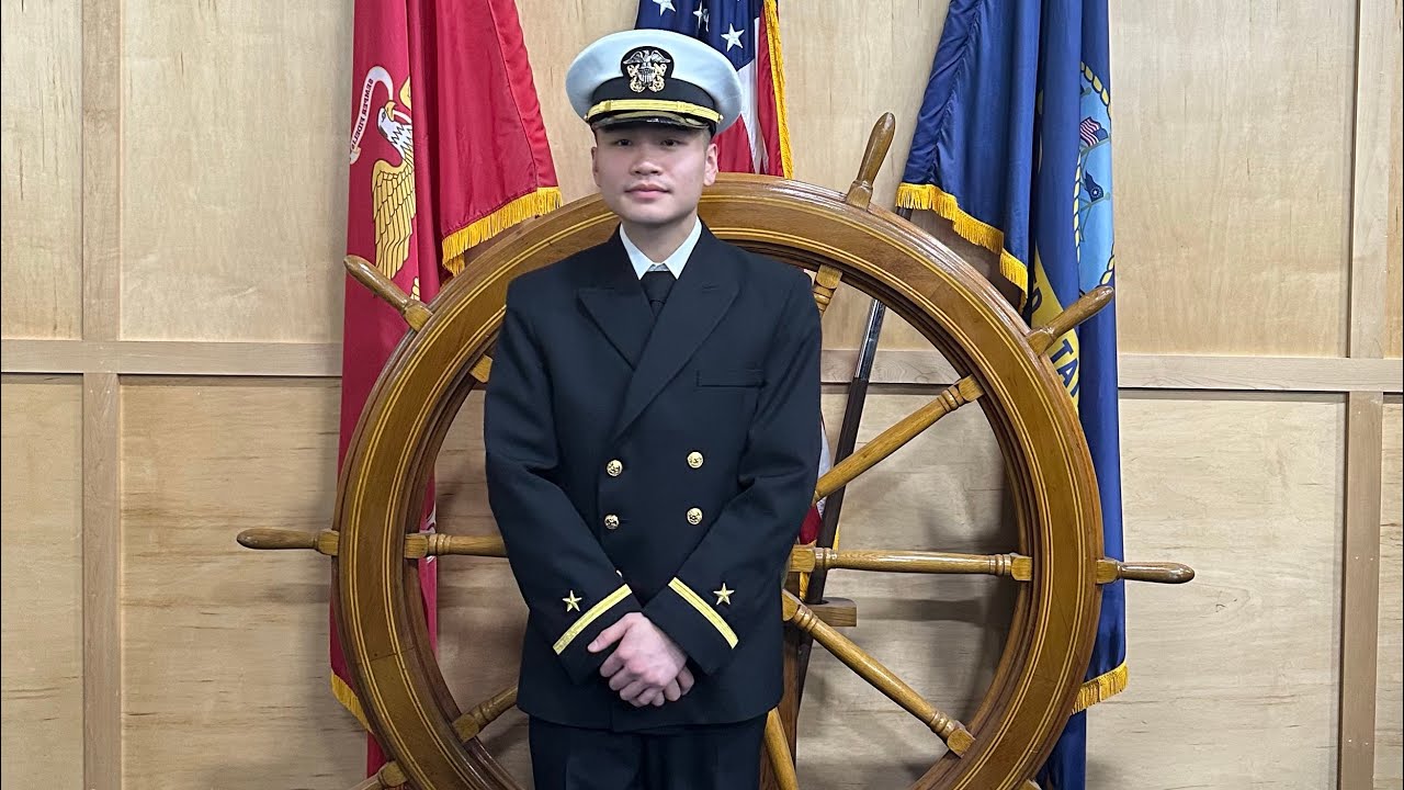 US Navy Officer Newport , OCS Class 07-26 Graduation Ceremony. - YouTube