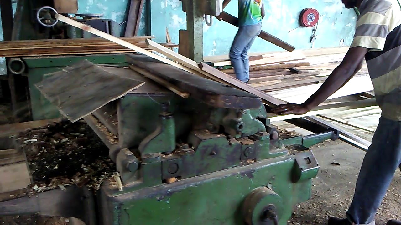 Dressing machine for rough timber - YouTube