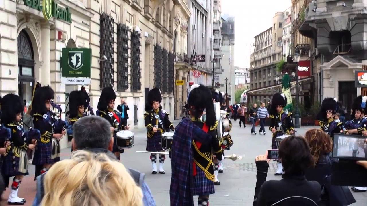 Scotieni prin centrul Vechi (4/6) - YouTube