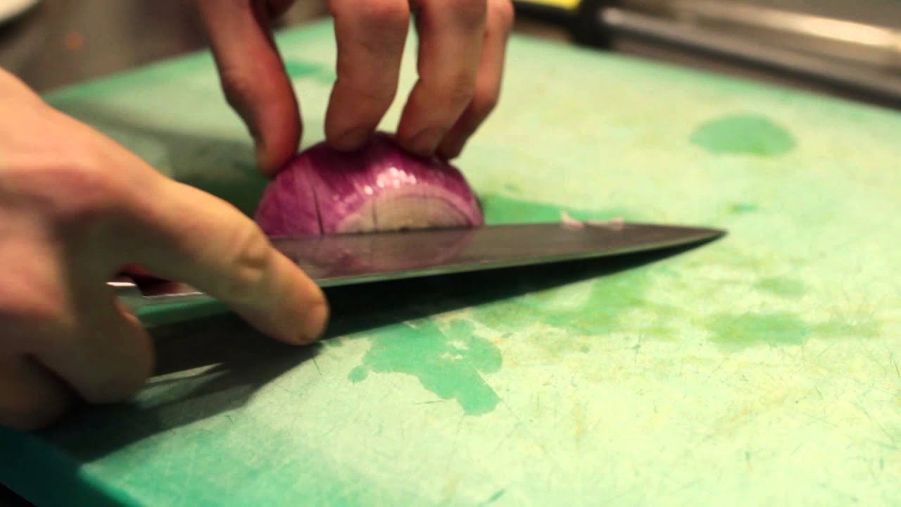 corte brunoise cebolla - YouTube