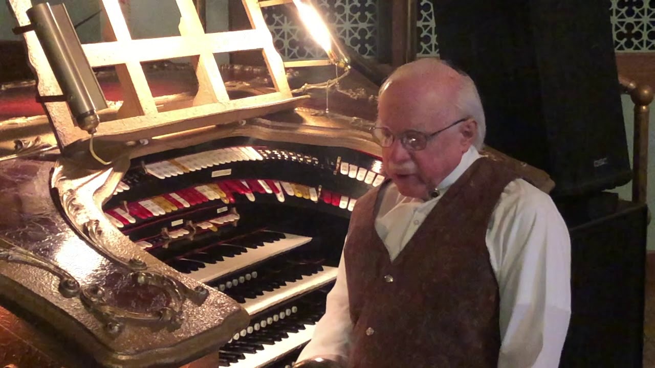 Davis Folkerts Plays Dutch Organ Tunes - YouTube