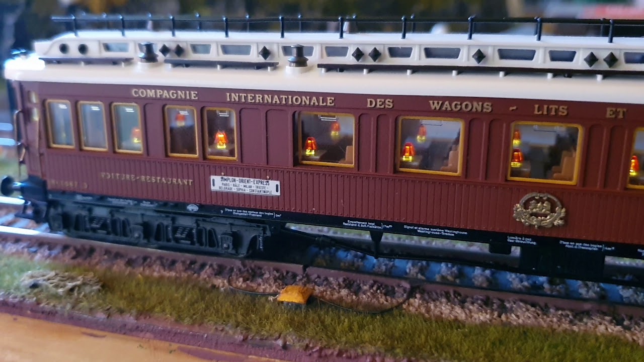 TRIX Orient Express étkező (világító asztali lámpákkal) DCC vagon ...