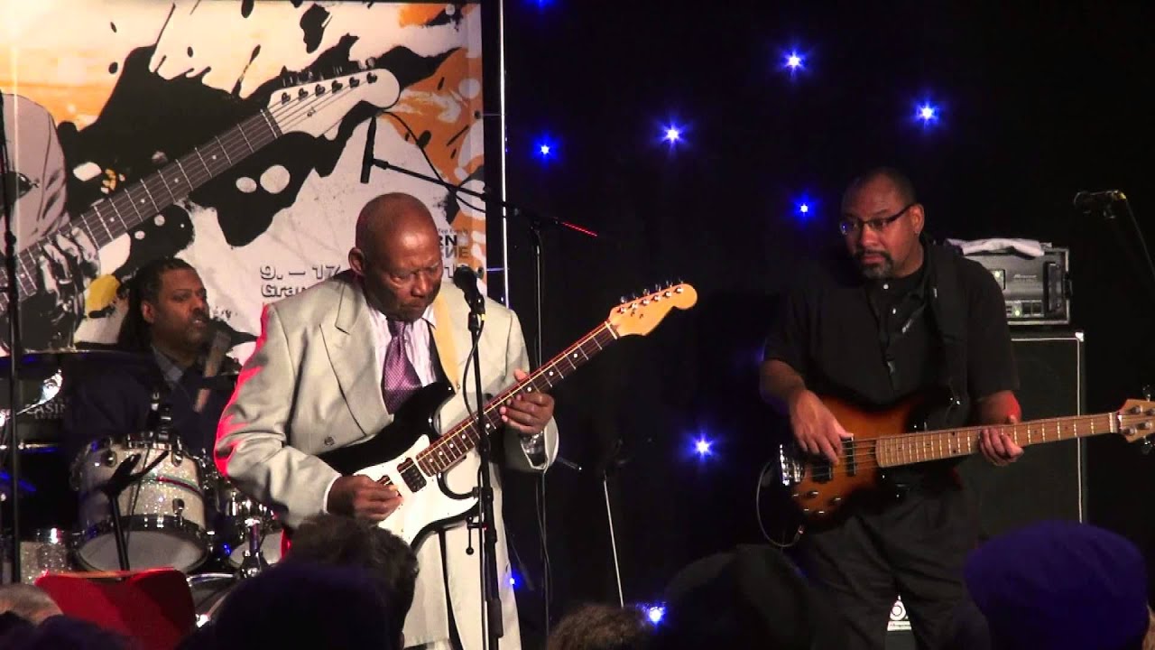 Byther Smith - "300 Pounds Of Joy" [Lucerna 2013/11/14] - YouTube