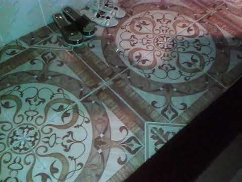 Büyük Anne böcek tavliyor