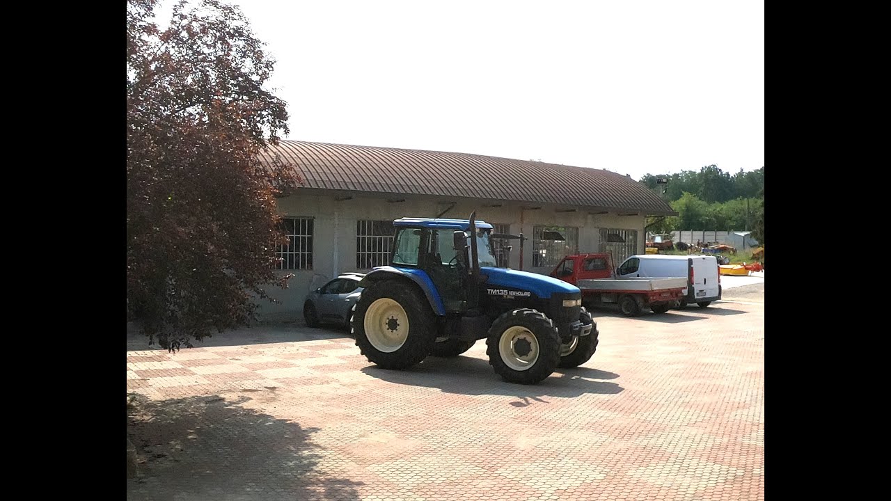 NEW-HOLLAND TM135 - YouTube