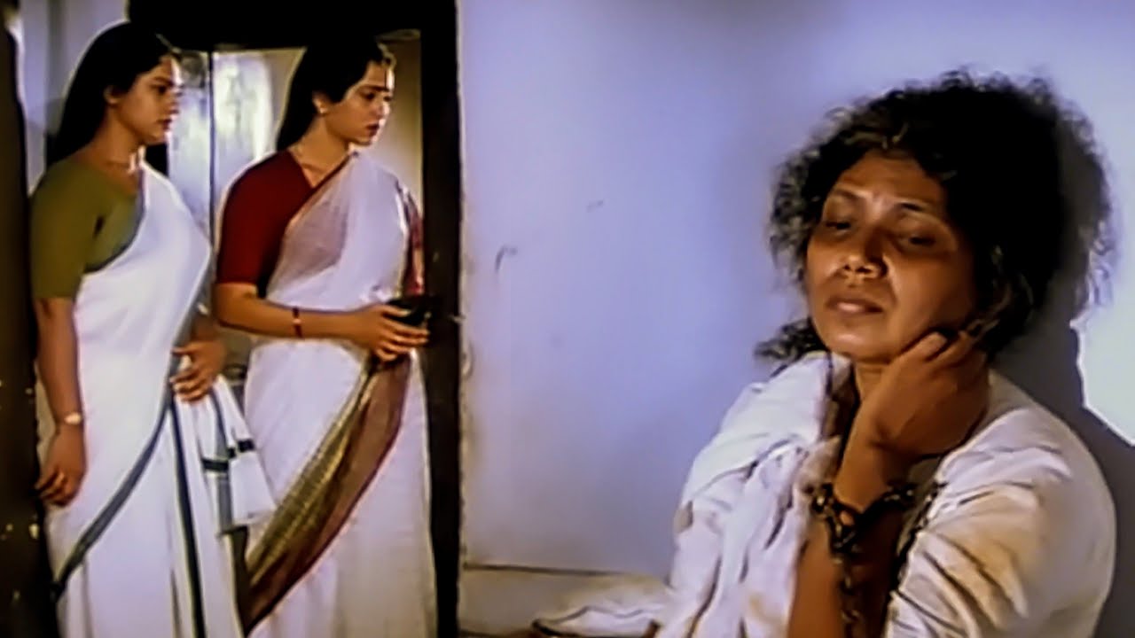 ഉണ്ണി പോയെ പിന്നെ 'അമ്മ ഈ ഇരിപ്പാ...!!! | Aavanazhi Malayalam Movie ...