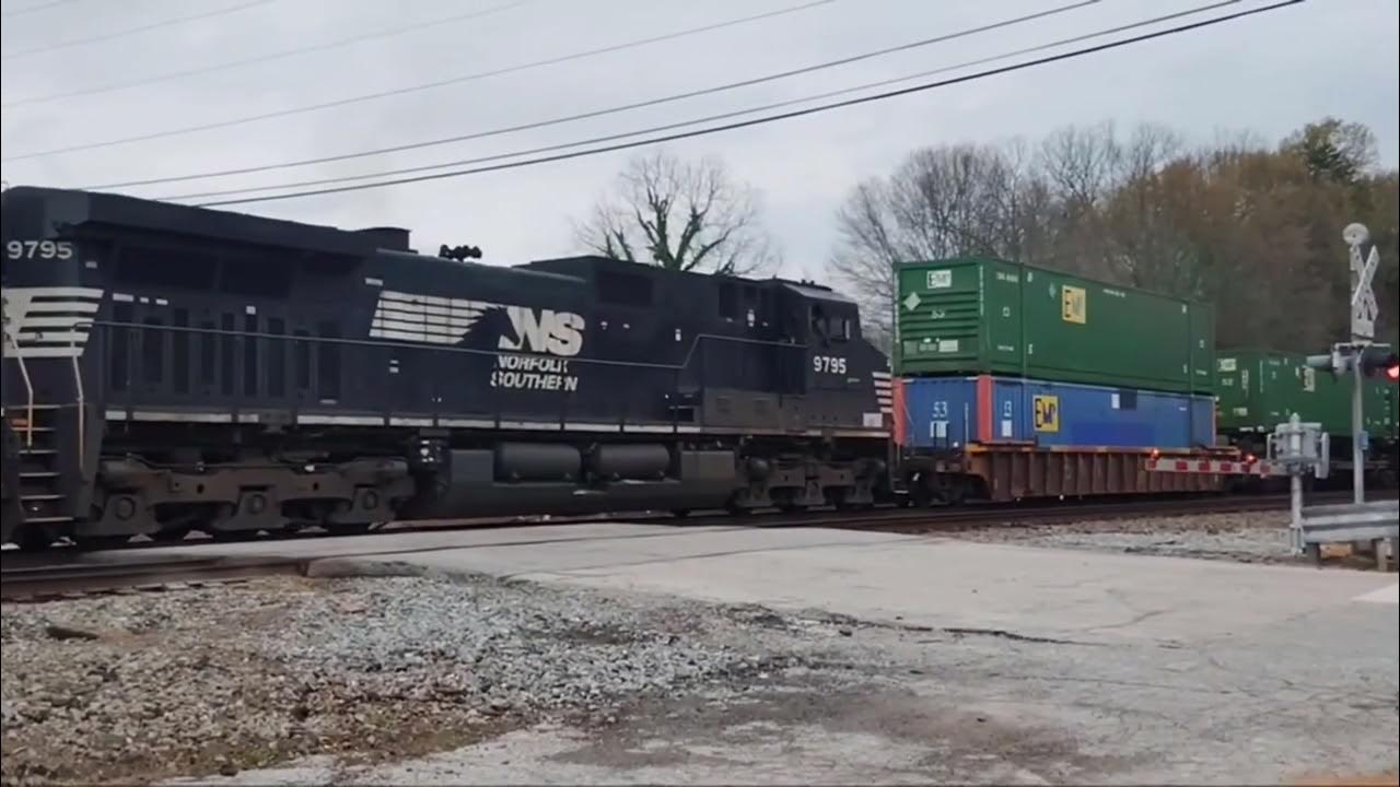 March 2025 Railfanning Recap Pt 2 - YouTube