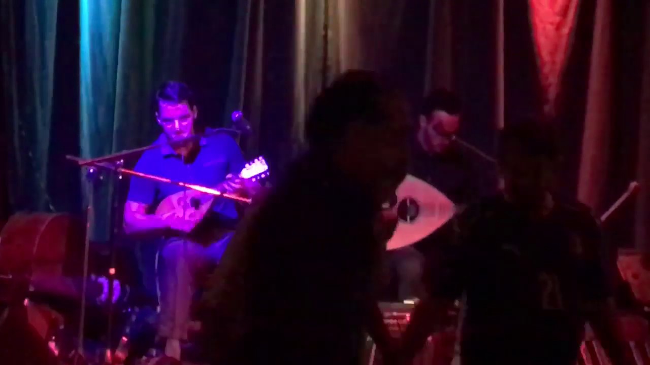Νικος & Γιωργος Παρισης - Πεντοζαλη με μαντολινο - YouTube