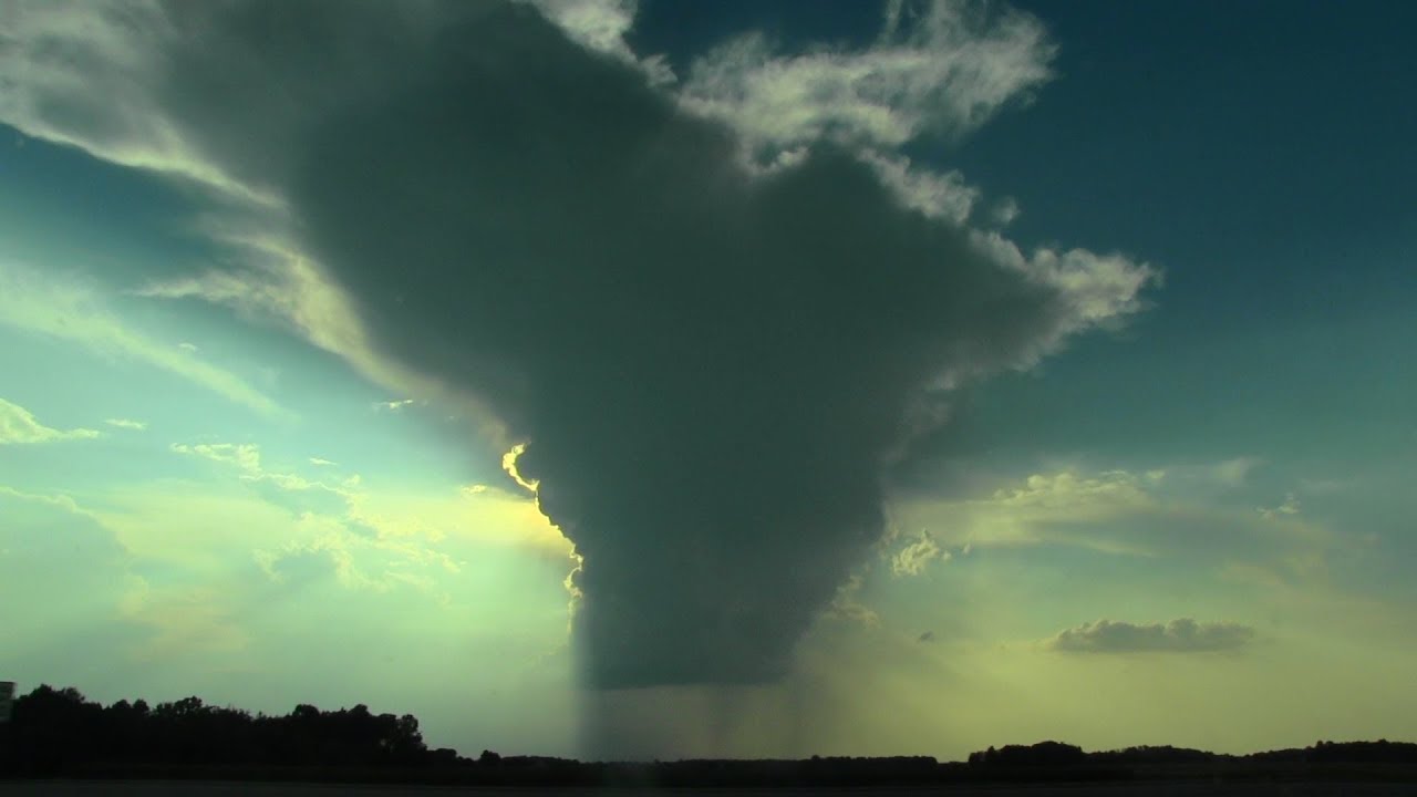 Beautiful Towering Cumulus Clouds with Crepuscular Rays and Time Lapse ...