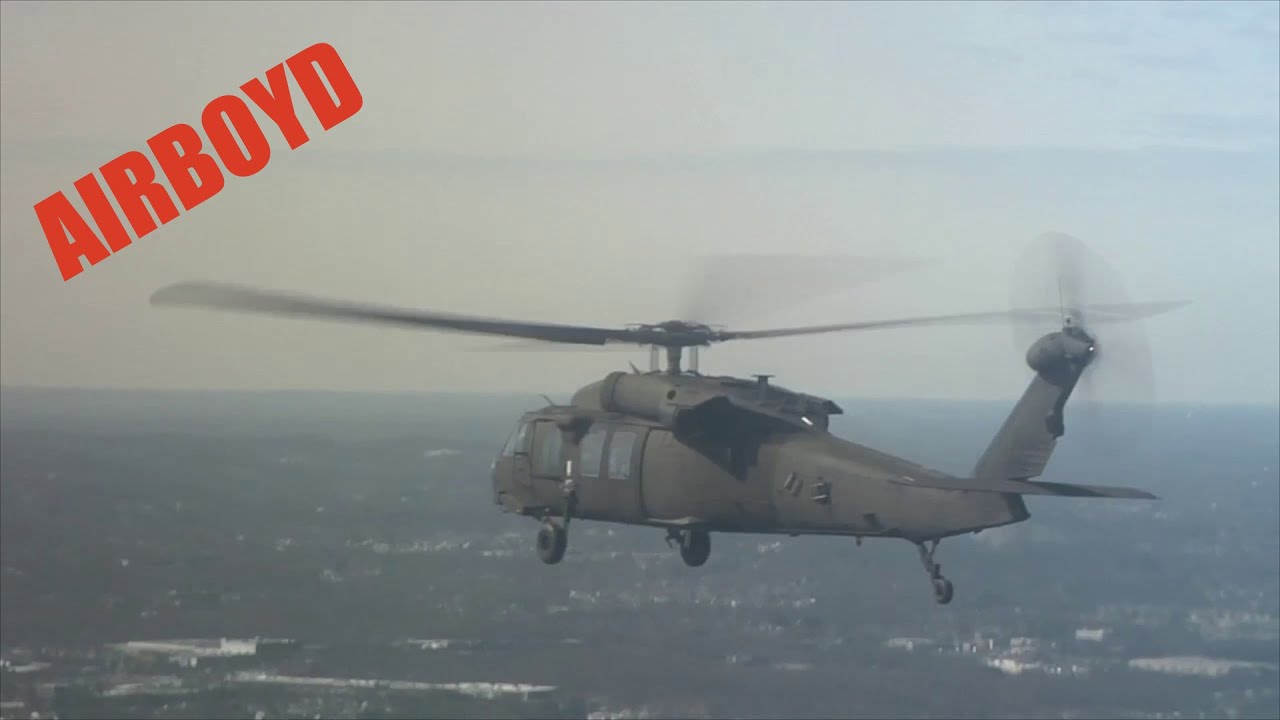 Blackhawks Fly Around New York and New Jersey - YouTube