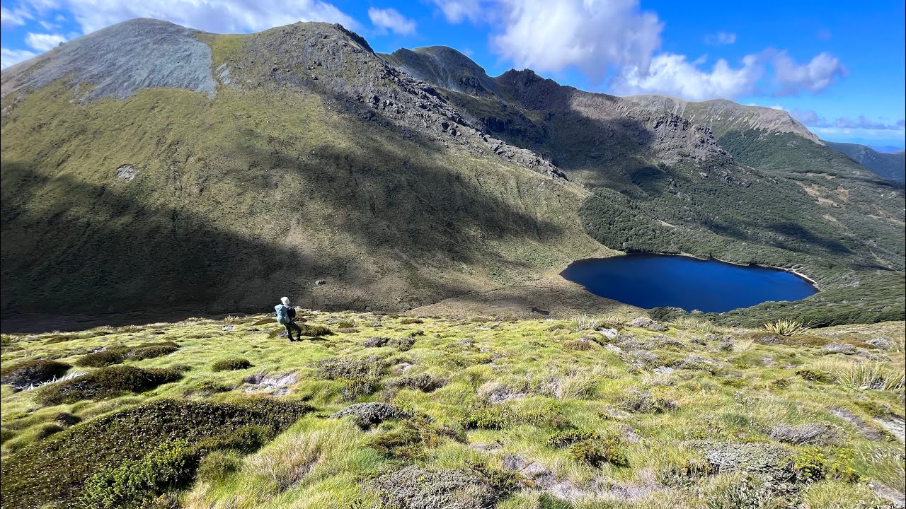 Diamond Lake via the Lockett Range. Kahurangi National Park - YouTube