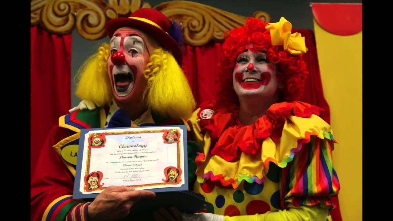 Del Mar College Clown School: Becoming the Clown - YouTube