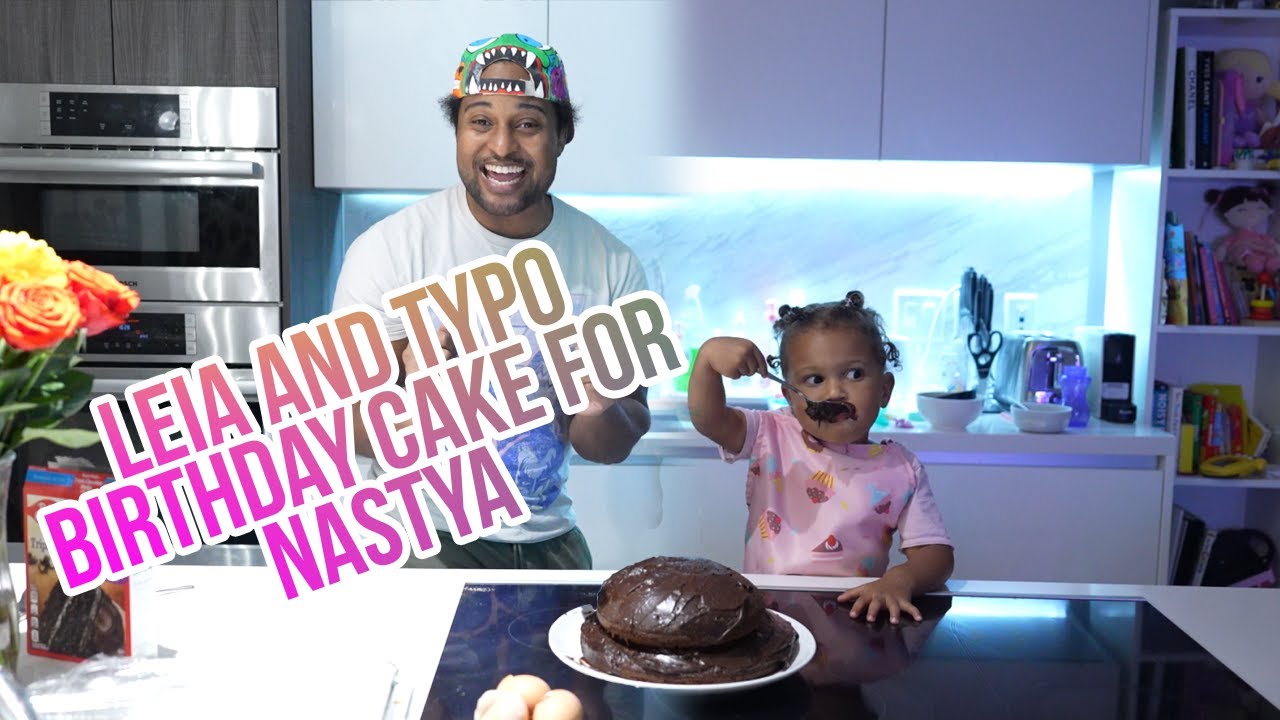 Leia and Typo Making Nastya's Birthday Cake - YouTube