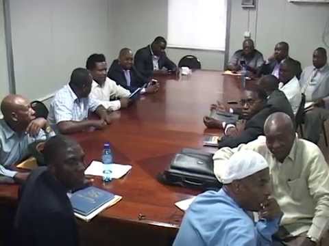 Lonick Léandre et les ex-sénateurs Jean William Jeanty et Evalière ...
